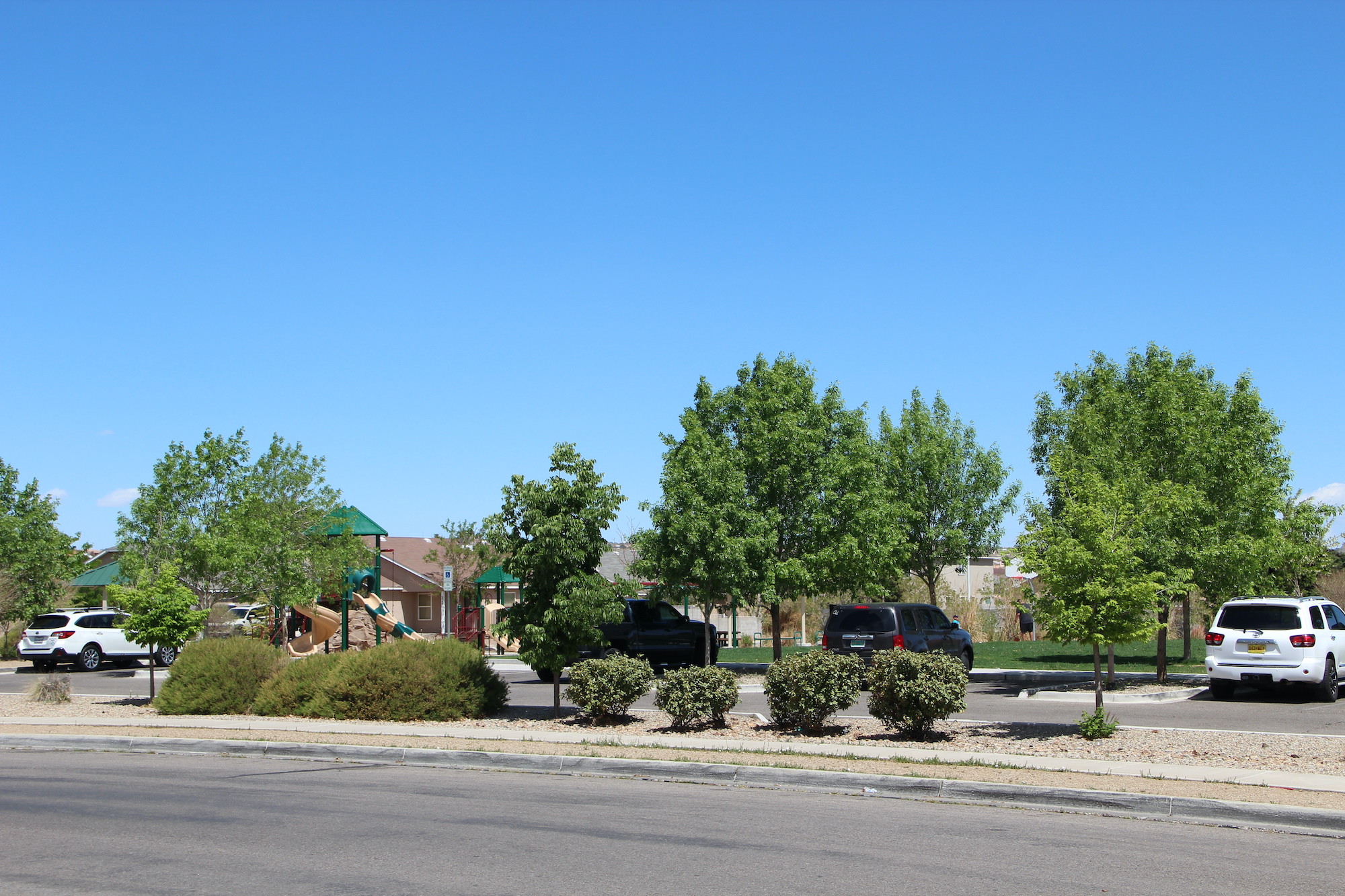 Parks, Art Studios, And Seafood Restaurants In Skies West - Albuquerque, New Mexico